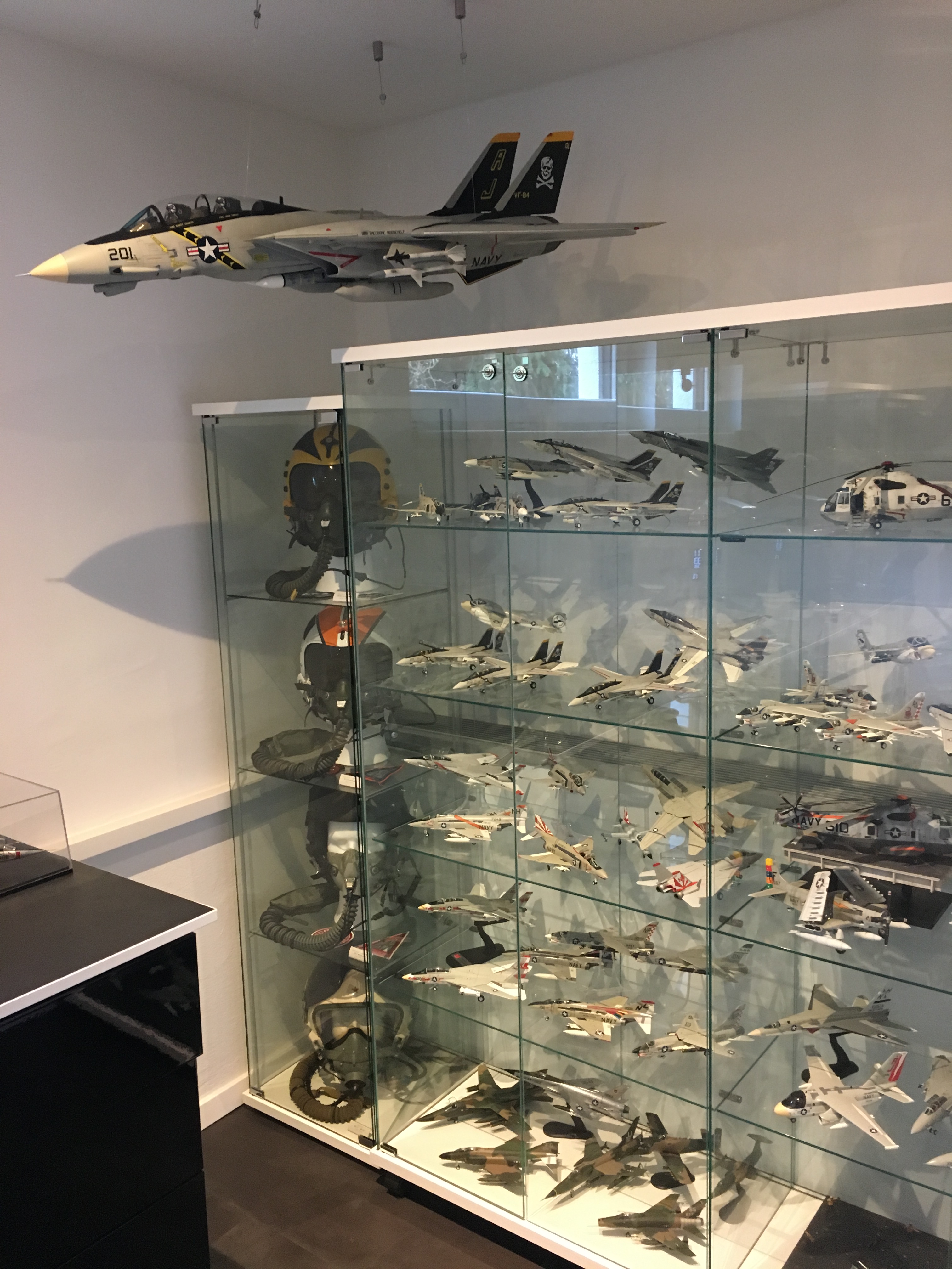 CENTURY WINGS Aircraft Diecast Model | Collector